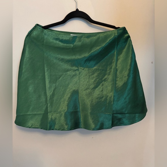 Double Zero | Skirts | Double Zero Green Satin Mini Skirt | Poshmark
